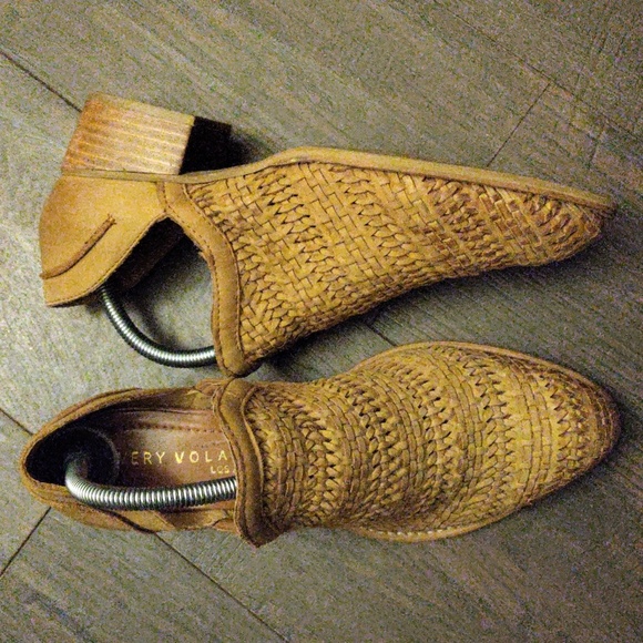 Very Volatile | Shoes | Very Volatile Woven Leather Ankle Bootoes ...